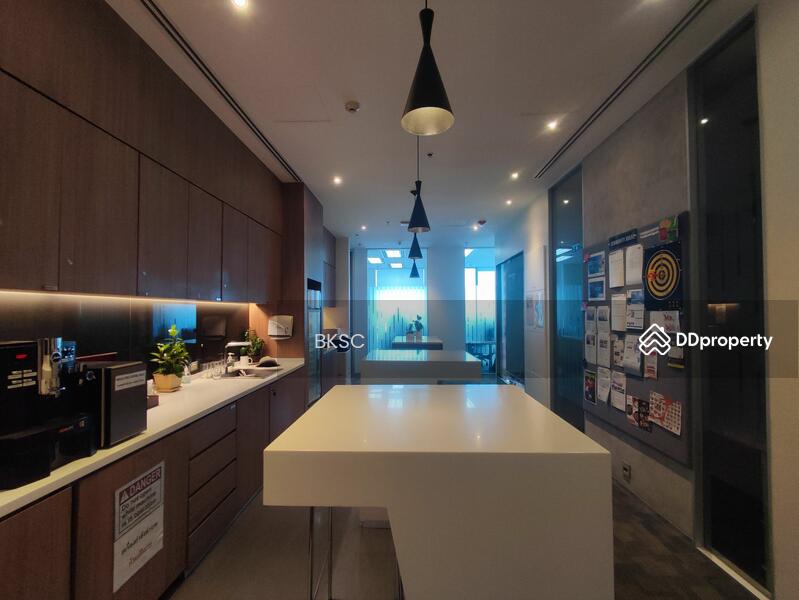 อาคาร เอไอเอ แคปิตอล เซ็นเตอร์ ( AIA Capital Center Office Building ) - MRTศูนย์วัฒนธรรม ...