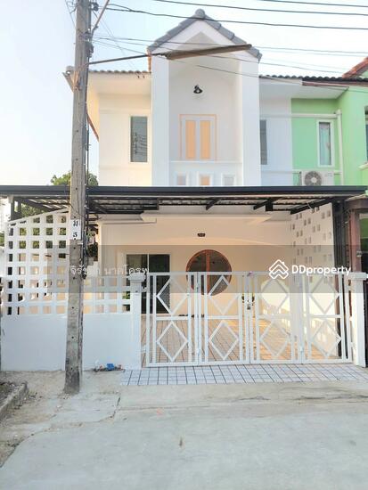 Sirinrat Hatairat, Bangkok, Soi Hathairat 37, Sam Wa Tawan Tok, Khlong ...