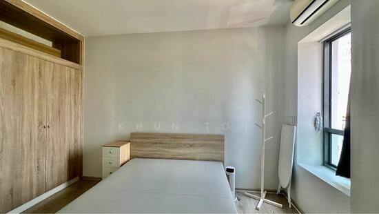 Zelle Plus Talat Phlu Station, Bangkok, Talat Plu, Thon Buri, Bangkok ...