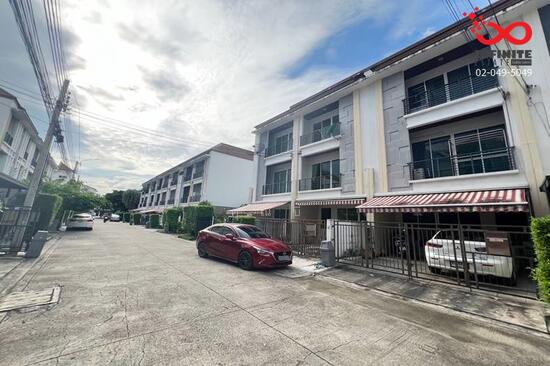 Baan Klang Muang Ratchada 36, Bangkok, Ratchadaphisek 36 Intersection 9 ...