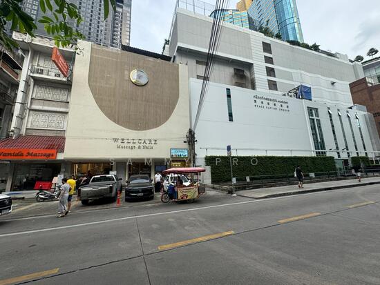 Sale!! 4.5-storey commercial building, Sukhumvit Soi 19 (near BTS Asoke ...