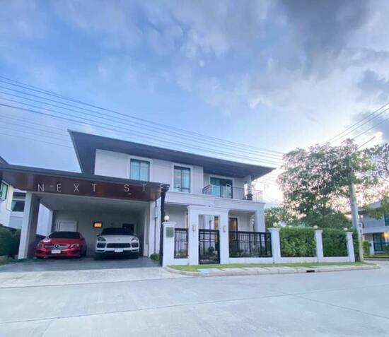 Setthasiri Pattanakarn, Bangkok, Phatthanakan-Onnut Road (New Cut ...