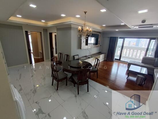 State Tower, Bangkok, 1055 Silom Road, Silom, Bang Rak, Bangkok, 3 ...