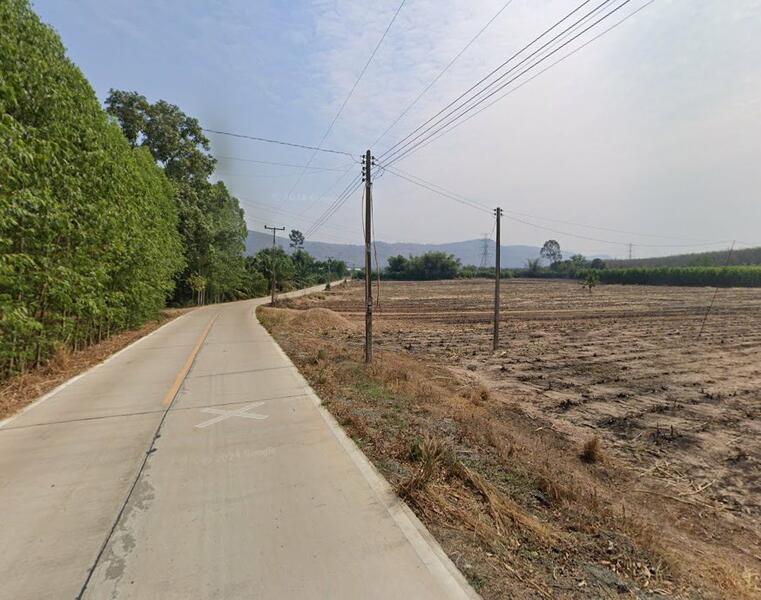 Land for sale, high-rise building behind Asia Clean Industrial Estate, area 30 rai,, Chon Buri ...