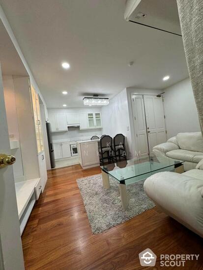 Baan Thanon Sarasin condominium, Bangkok, Sarasin, Lumphini, Pathum Wan ...