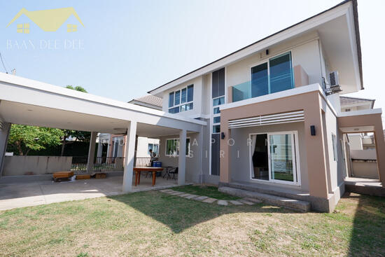 บ้านในโครงการให้เช่า เดือนละ 30,000 บาท ใกล้เซ็นทรัลแอร์พอร์ตเพียง 10 นาที No.1H015, Chiang Mai ...