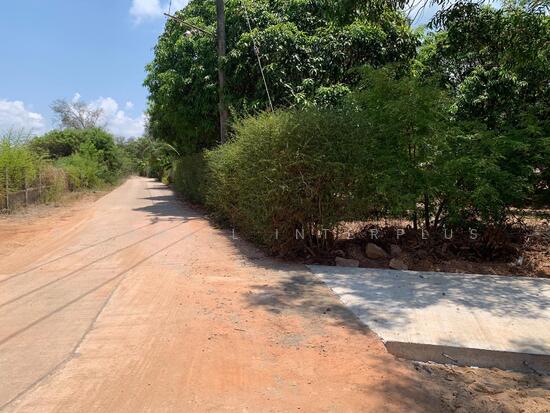 Land for sale, title deed NS.4, wide frontage, beachfront, area 1 rai ...