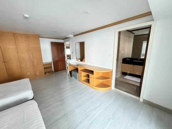 Chaidee Mansion, Bangkok, 75-7 Soi Sukhumvit 11, Khlongtoei Nua, Watthana, Bangkok, 2 Bedrooms ...