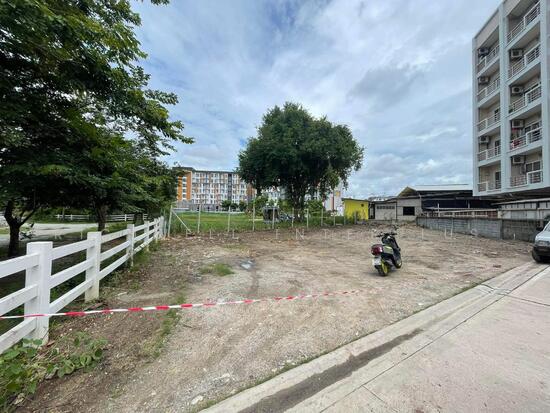Land for sale/rent in Bangsaen, next to Park In Market, Burapha ...