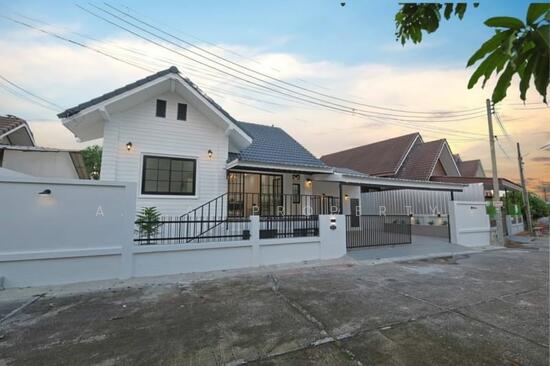 Single house, newly renovated, Nong Kla, Sahapat Group-Sriracha, Chon ...