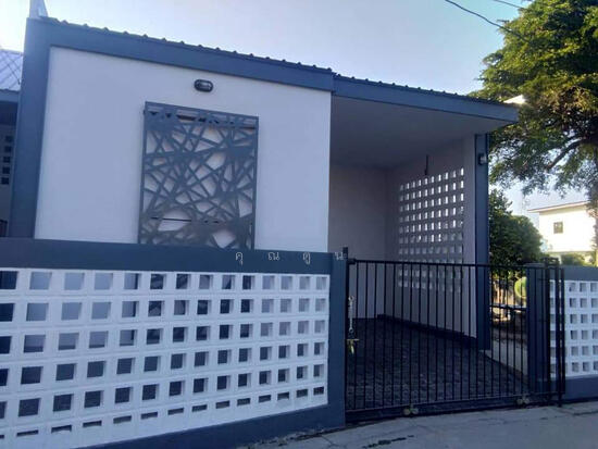 ให้เช่าบ้านเดี่ยวชั้นเดียว ทำเลที่โดดเด่น ภายในกว้างขวางเป็นส่วนตัว ...