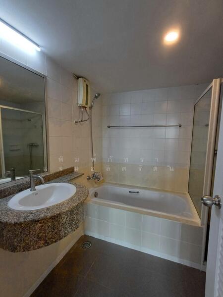 Navin Court, Bangkok, 63 Soi Ruamrudee 3, Lumphini, Pathum Wan, Bangkok, 3 Bedrooms, 90 sqm ...