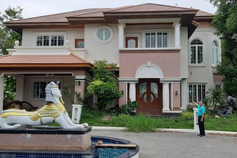 2 story Massive Mansion 2 (Si Samrong Rd.), Sukhothai, Pak Nam, Sawankhalok, Sukhothai, 5 ...