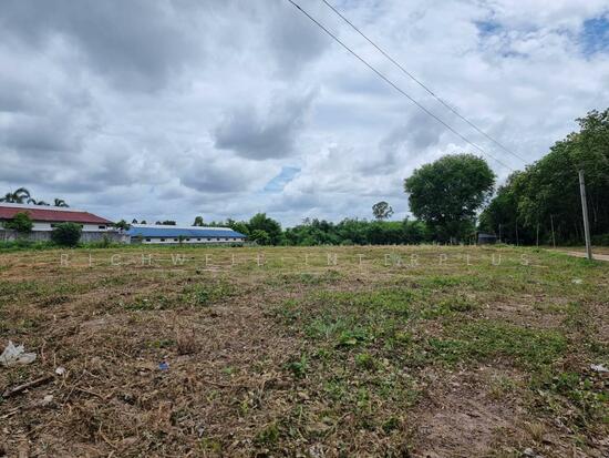 Land for sale in Map Kha (Ban Kai), 5 rai, near Map Kha intersection ...