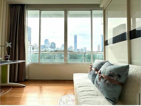 Focus on Saladaeng condominium, Bangkok, Yommarat Saladaeng, Silom ...