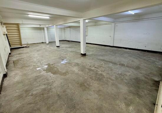 Office with warehouse, Soi Rongrian Ratchaprasong, Bangkok, Din Daeng ...