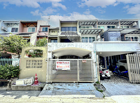 ทาวน์เฮ้าส์ 3 ชั้น หมู่บ้าน เจริญนิเวศน์ ซอย จันทน์ 6 ยานนาวา, Bangkok, Chong Nonsi, Yan Nawa ...