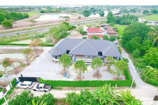 Land with buildings ที่ดินพร้อมสิ่งปลูกสร้าง, Suphan Buri, 1 -, Bang ...