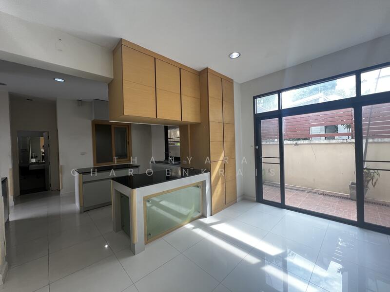 Maneeya Masterpiece Rattanathibet : มณียา มาสเตอร์พีซ รัตนาธิเบศร์, นนทบุรี, ไทรม้า, เมือง ...