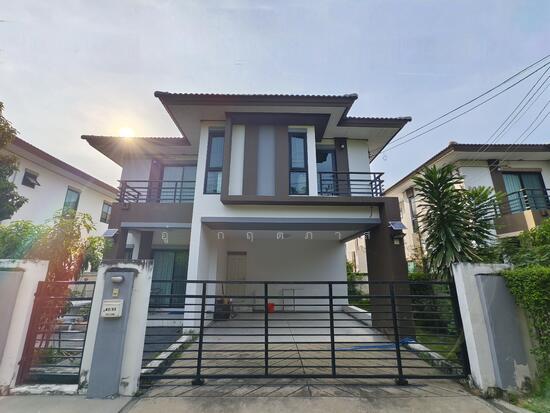 Baanfah Greenery Pinklao-Sai 5, Nakhon Pathom, Phutthamonthon Sai 5 Road, Bang Krathuk, Sam ...