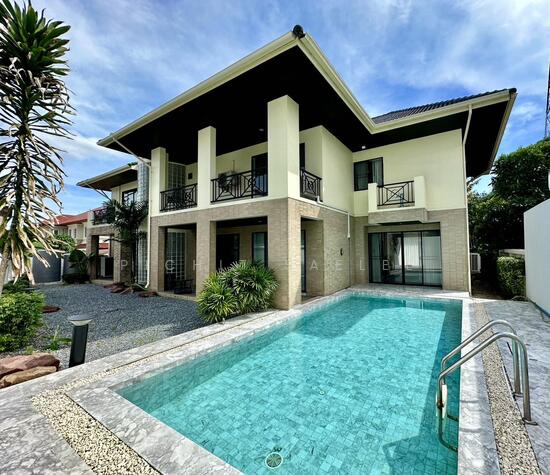 ้วิลล่าสระว่ายน้ำขนาดใหญ่ใจกลางเมือง, Bangkok, Din Daeng, Din Daeng, Bangkok, 5 Bedrooms, 500 ...