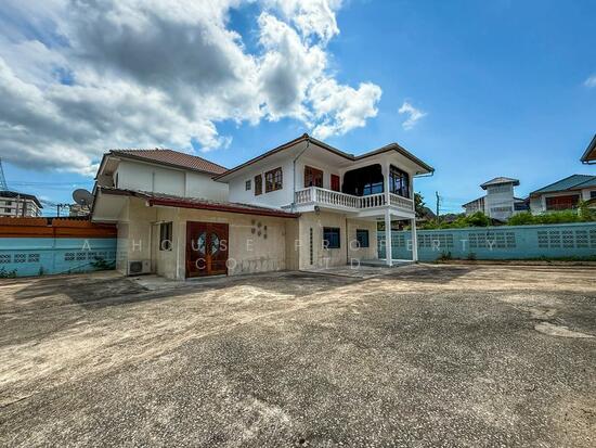 Second-hand detached house for sale, Soi Wang Hin, Sriracha, Chon Buri ...