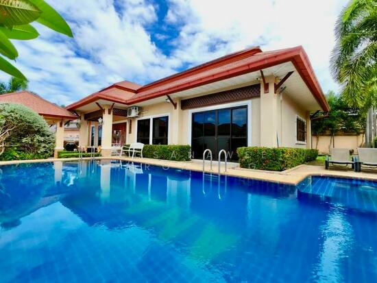 A single house designed for truly peaceful and private living, Pattaya ...