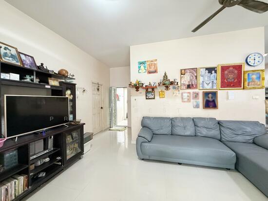 Maneerin Village Siracha-Bueng, Chon Buri, 89 Village No. 8, Bueng, Si ...