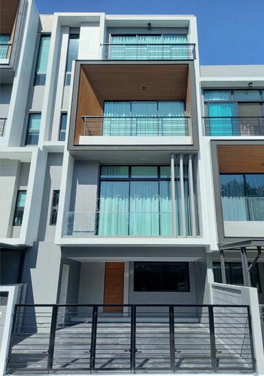 Nirvana Define Srinakarin-Rama 9 : เนอวานา ดีฟายน์ ศรีนครินทร์-พระราม 9, กรุงเทพ, ถนน ศรี ...