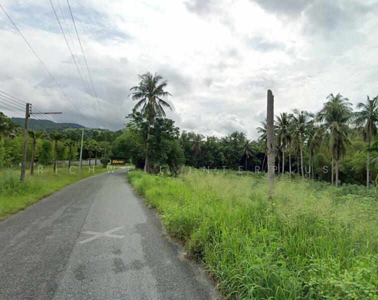 Land for sale in Nong Kham, Ban Khong Dara, area 7 rai, near Pinthong Industrial Estate, 15 km ...