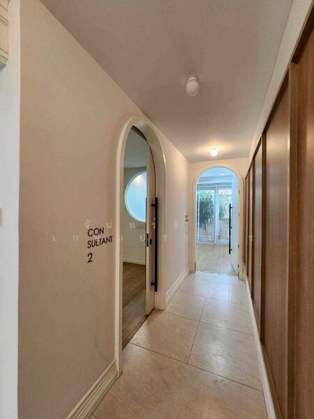 Standalone Building for Rent BTS Siam-National Stadium Ideal for Clinic ...