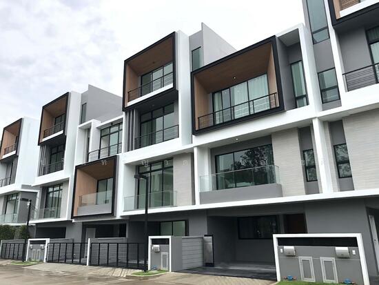 Nirvana Define Srinakarin-Rama 9 : เนอวานา ดีฟายน์ ศรีนครินทร์-พระราม 9, กรุงเทพ, ถนน ศรี ...