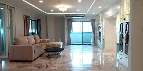 Fifty Fifth Tower : ฟิฟตี้ฟิฟท์ ทาวเวอร์, กรุงเทพ, 84 ซอยสุขุมวิท 55 ถนนสุขุมวิท, คลองตันเหนือ ...