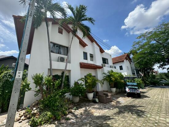 Nichada Thani : นิชดา ธานี, นนทบุรี, ซอย ประเสริฐอิสลาม, บางตลาด, ปาก ...