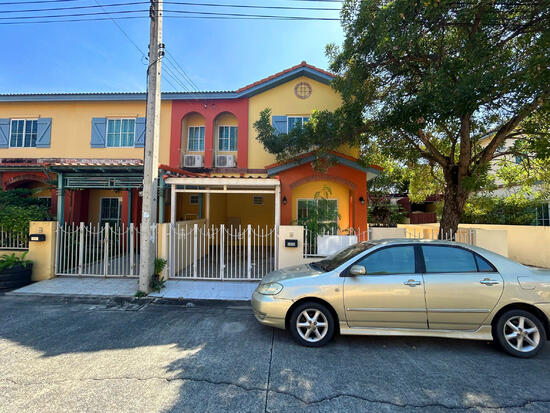 The Palazzetto Klongluang, Pathum Thani, Lieb Khlong 3 Road, Khlong Sam, Khlong Luang, Pathum ...