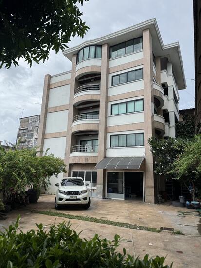 ขายอาคารสำนักงาน 5 ชั้น ใจกลางเมืองชลบุรี ใกล้ศาลากลางฯ, Chon Buri ...