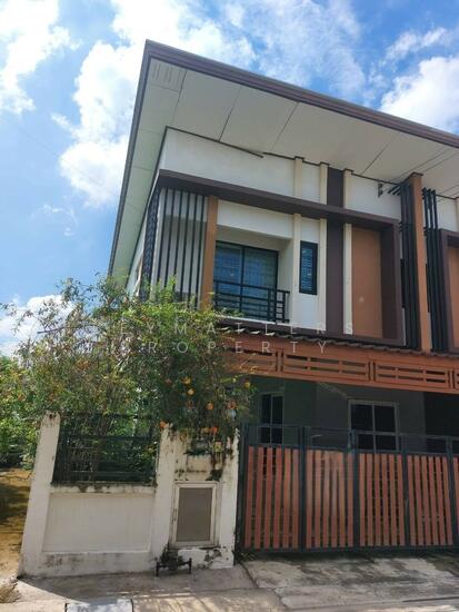 Baanfah Greenery Pinklao-Sai 5, Nakhon Pathom, Phutthamonthon Sai 5 Road, Bang Krathuk, Sam ...