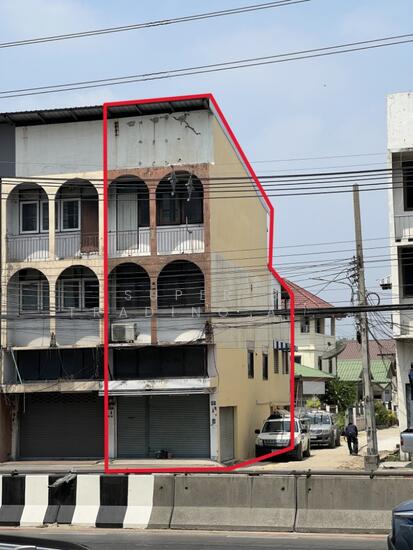 For sale: 20 sq.w. corner row house on Ngamwongwan Road, Soi 7 ...