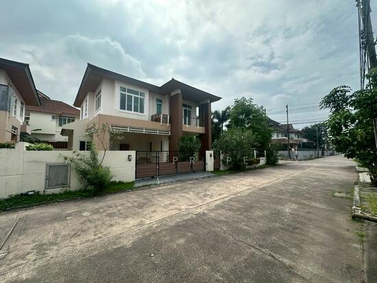 The Boulevard Sriracha, Chon Buri (Pattaya), Sriracha-Nongyaibu Road ...